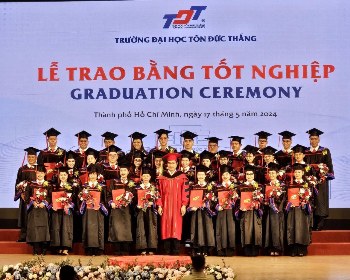 Trường Đại học Tôn Đức Thắng tổ chức Lễ trao bằng Tốt nghiệp đợt tháng 5/2024 | Sau đại học